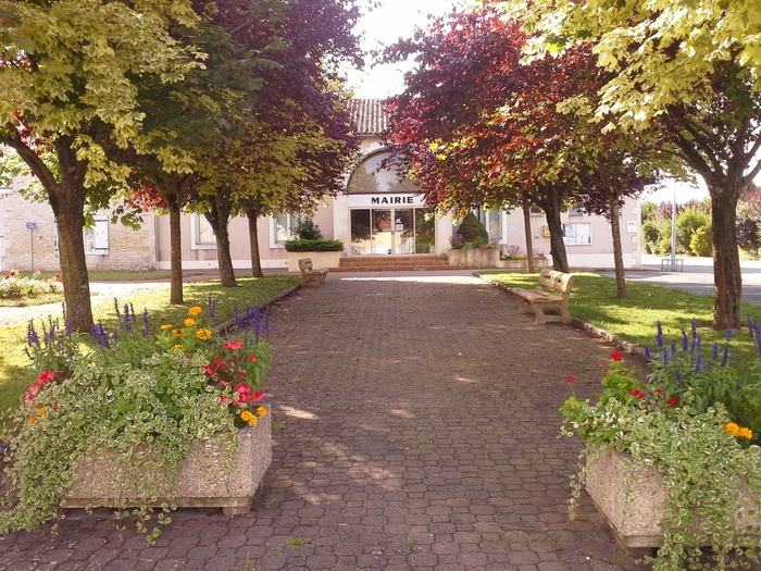 Bienvenue :: Site de Champigny en Rochereau